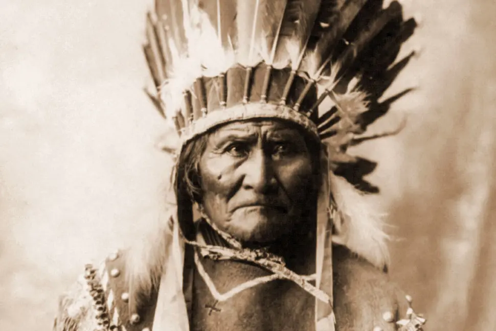 Dobry Indianin to zrozumiały Indianin. O książce „Apacze” | Kultura ...